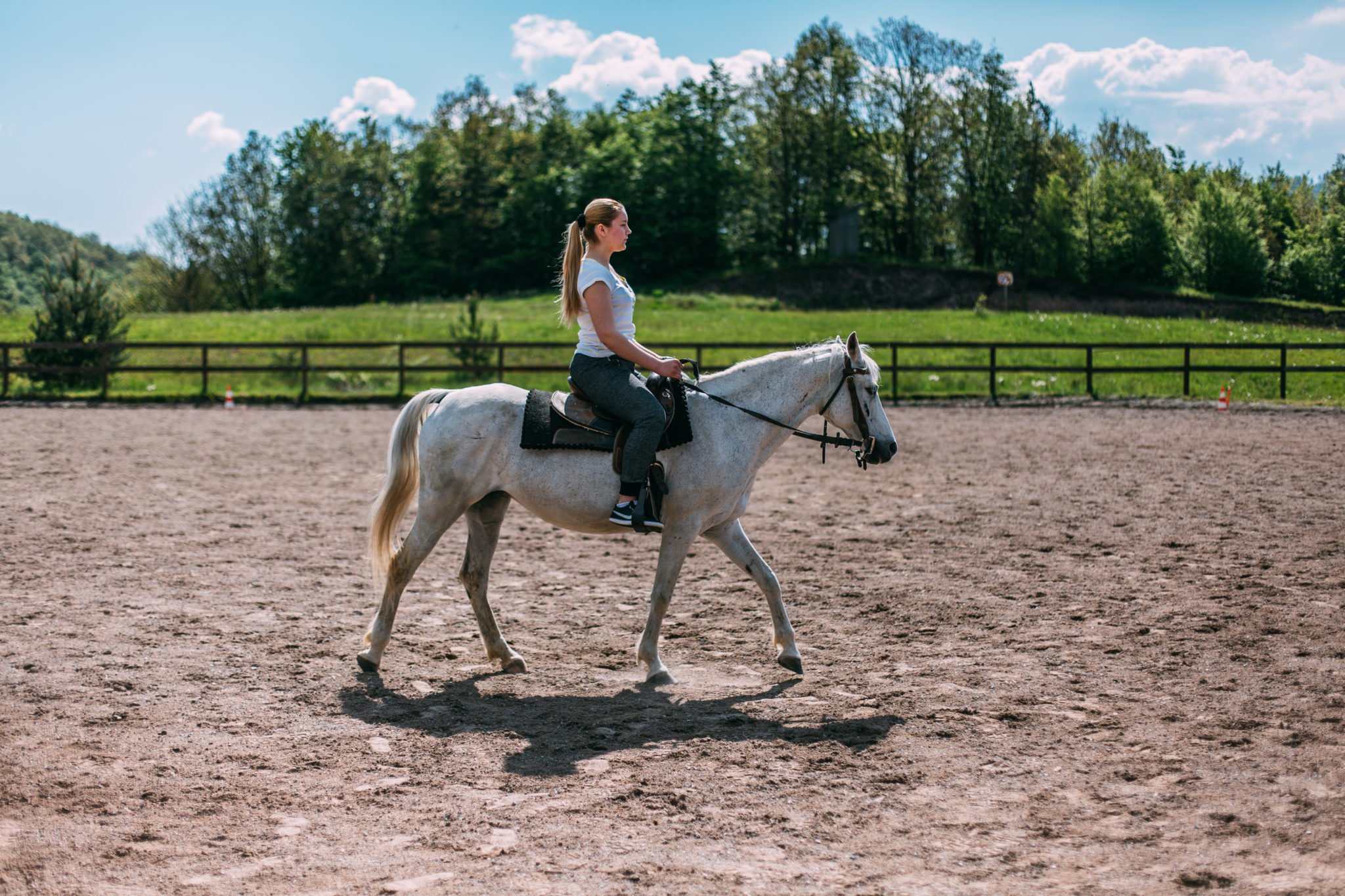 Jazdenie na koni v prírode alebo v jazdiarni I Jazdecký Areál Sv. Františka